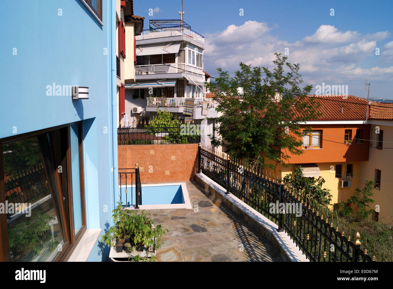 Upper old town thessaloniki greece hi-res stock photography and images - Alamy