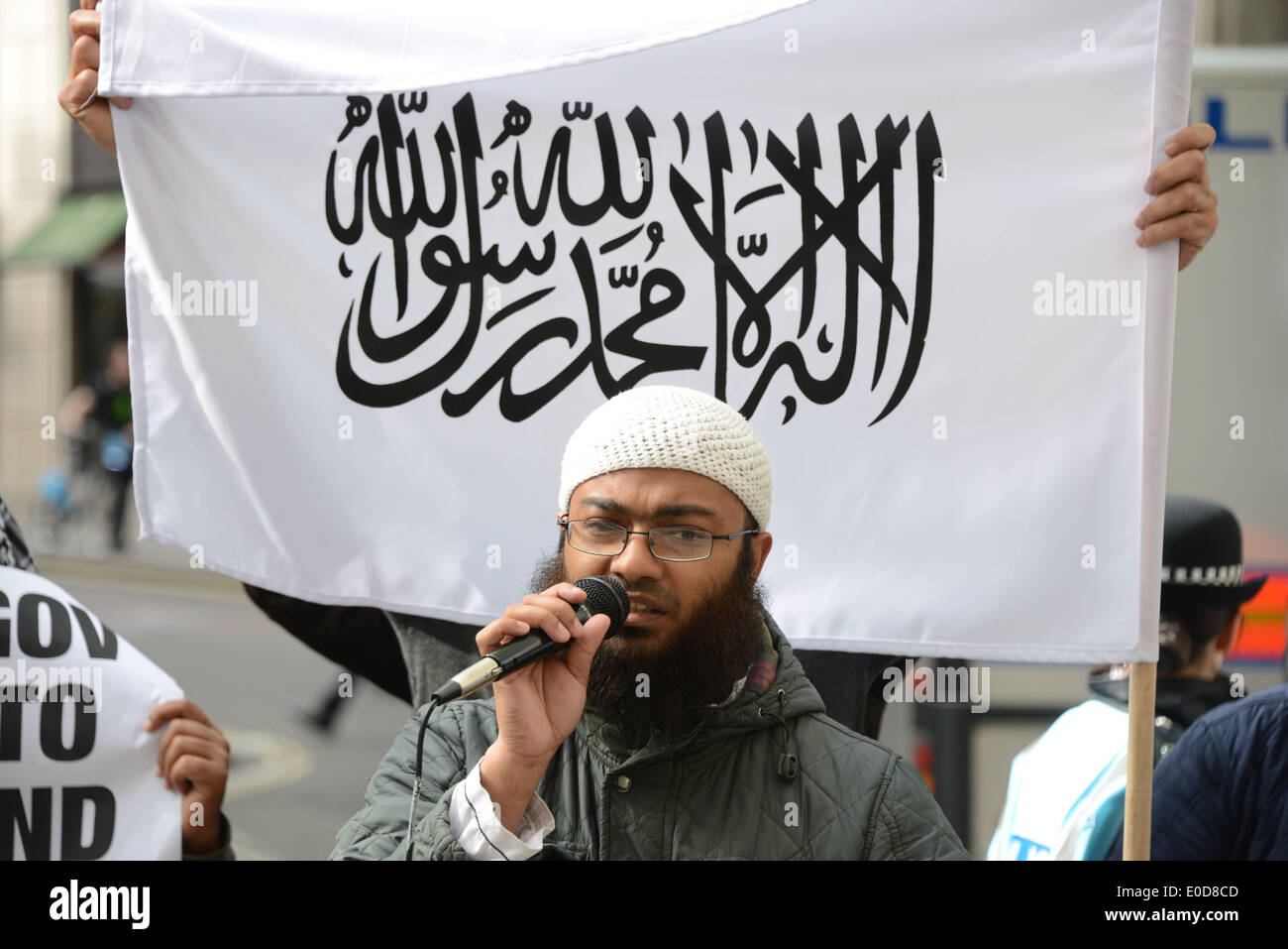 London England, 9th May 14 : Protesters demonstrate outside India's ...