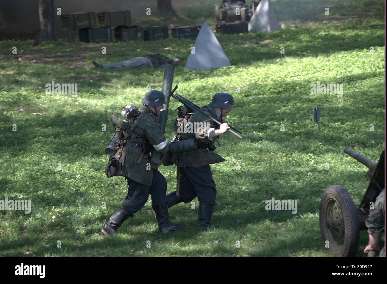 Moscow region, Electrougli, Russia, 9th May, 2014. Grenade cup ...