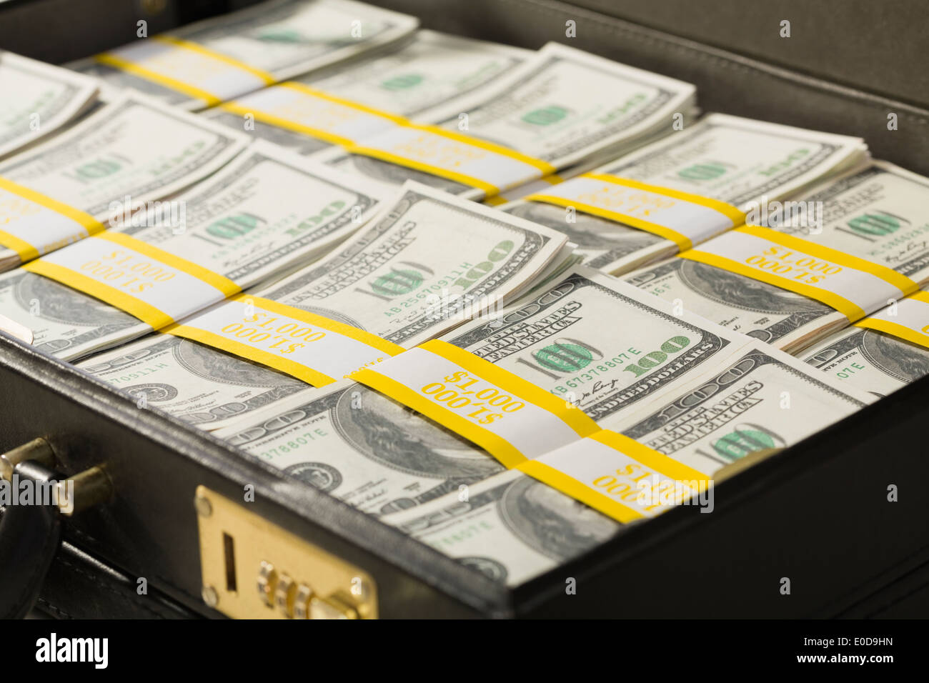 Us currency notes hi-res stock photography and images - Alamy