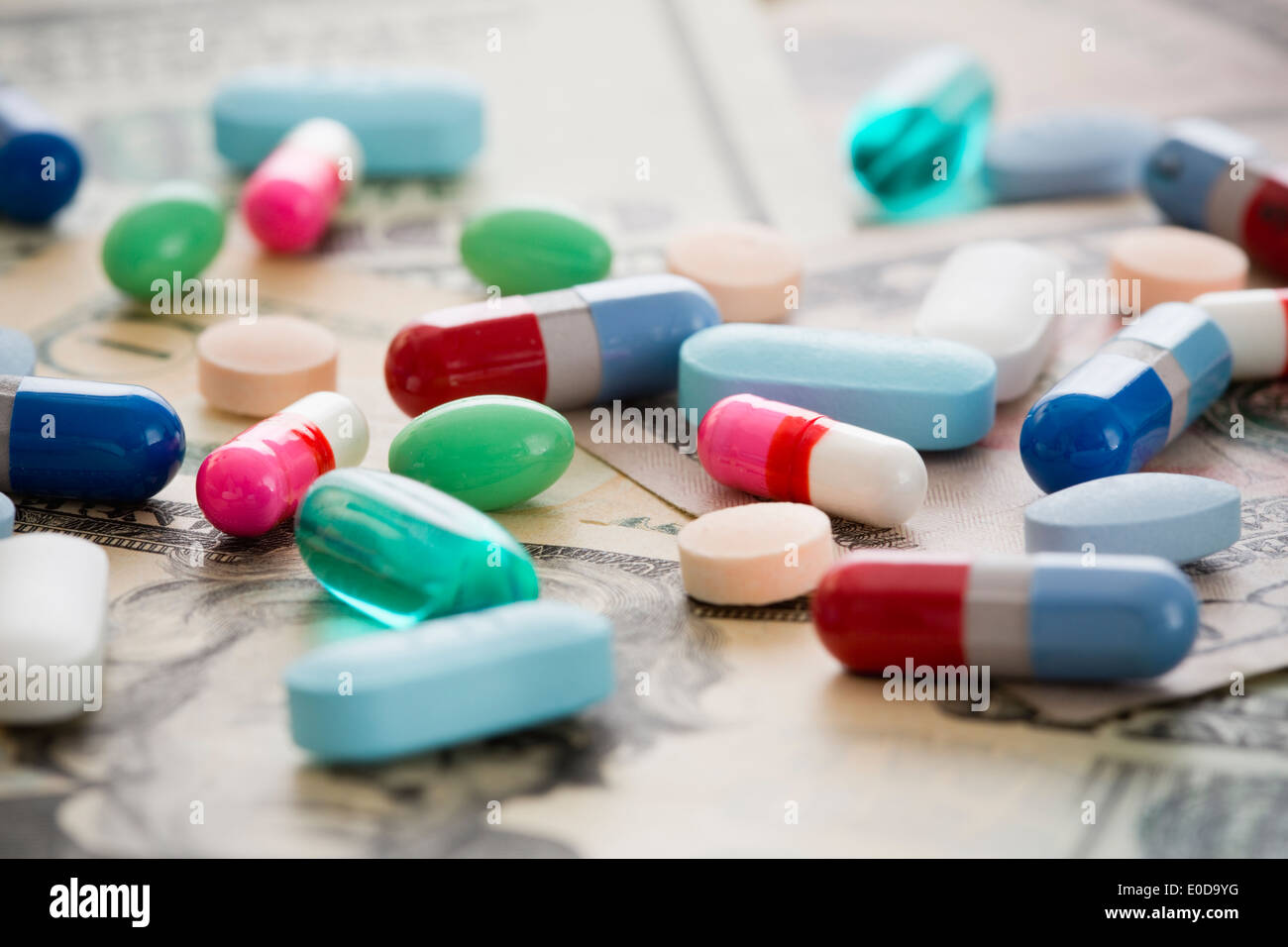 Capsule living hi-res stock photography and images - Alamy