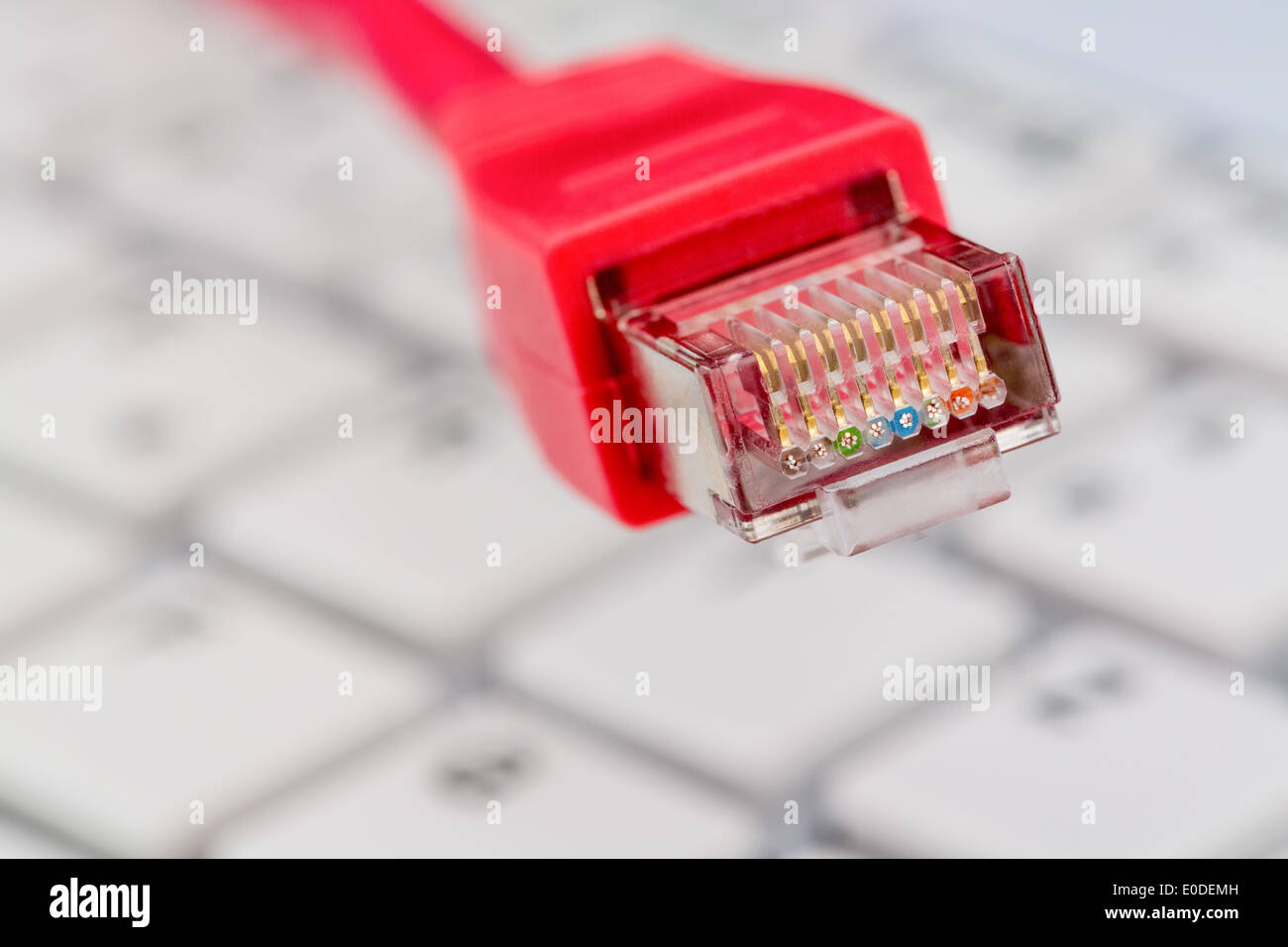 Rotes kabel hi-res stock photography and images - Alamy