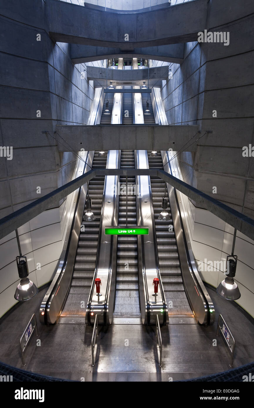 Rolltreppen, Ubahnstation Schottenring, Wien, Österreich - Escalators ...