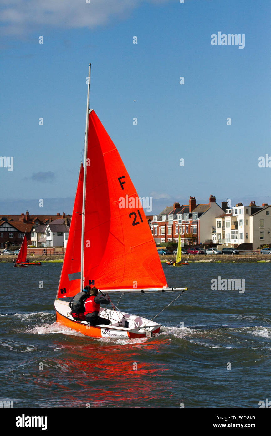 Short handed sailing hi-res stock photography and images - Alamy