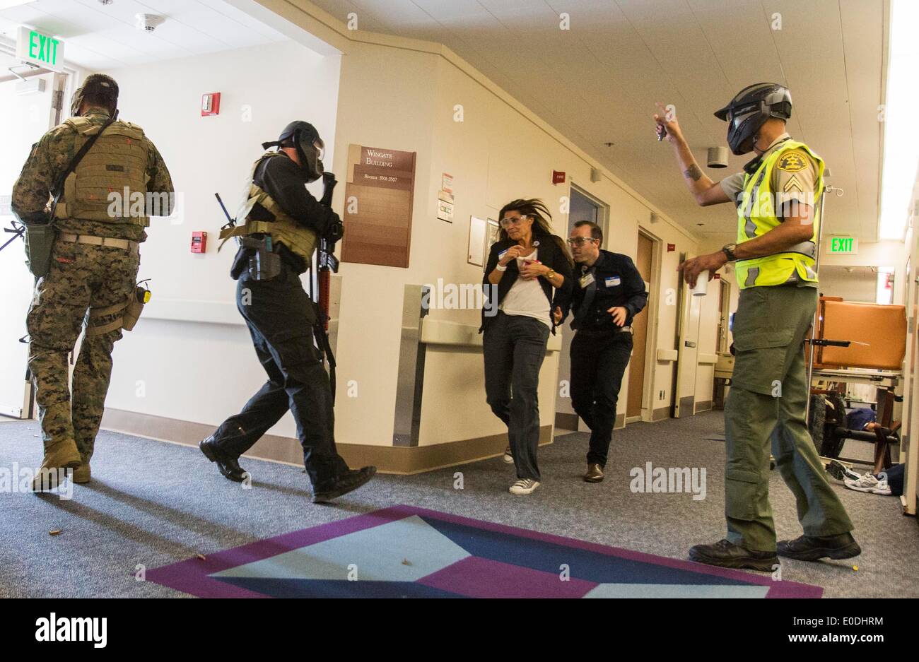 Police officers training usa hi-res stock photography and images - Alamy