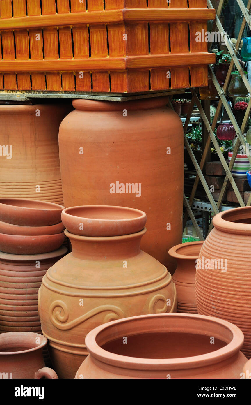 Vintage pottery pots hi-res stock photography and images - Alamy