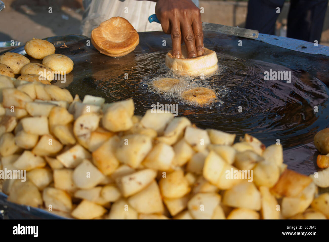 Close-up of potato slices, potatao chaat, delhi, india Stock Photo - Alamy