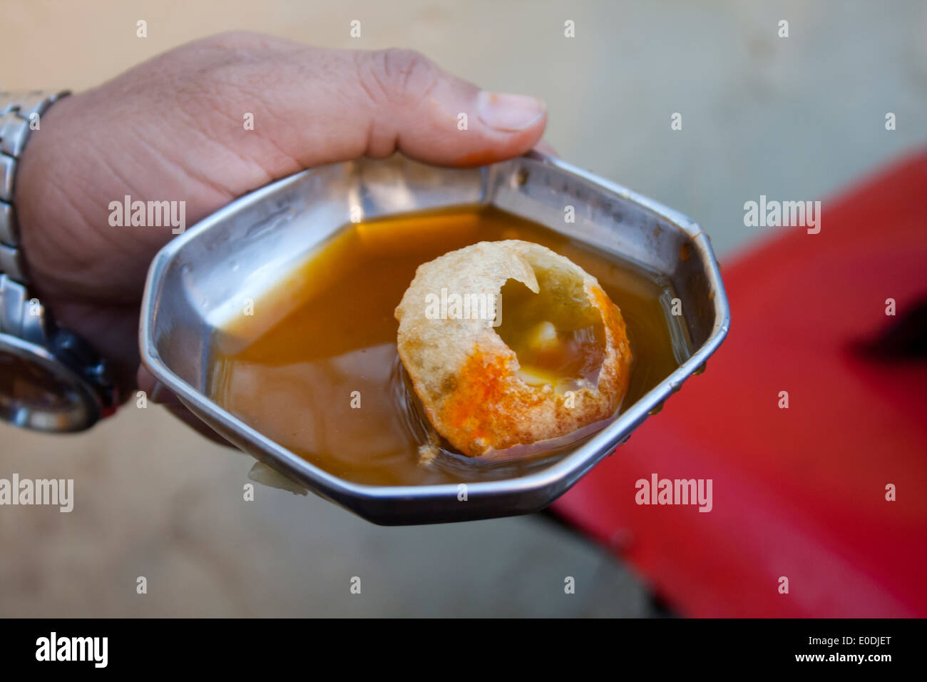 Panipuri hi-res stock photography and images - Alamy
