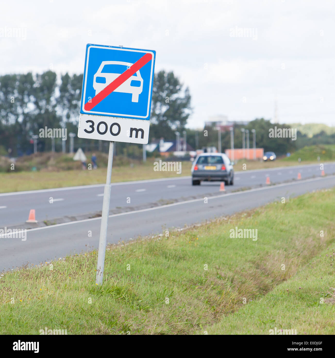Sign end highway hi-res stock photography and images - Alamy