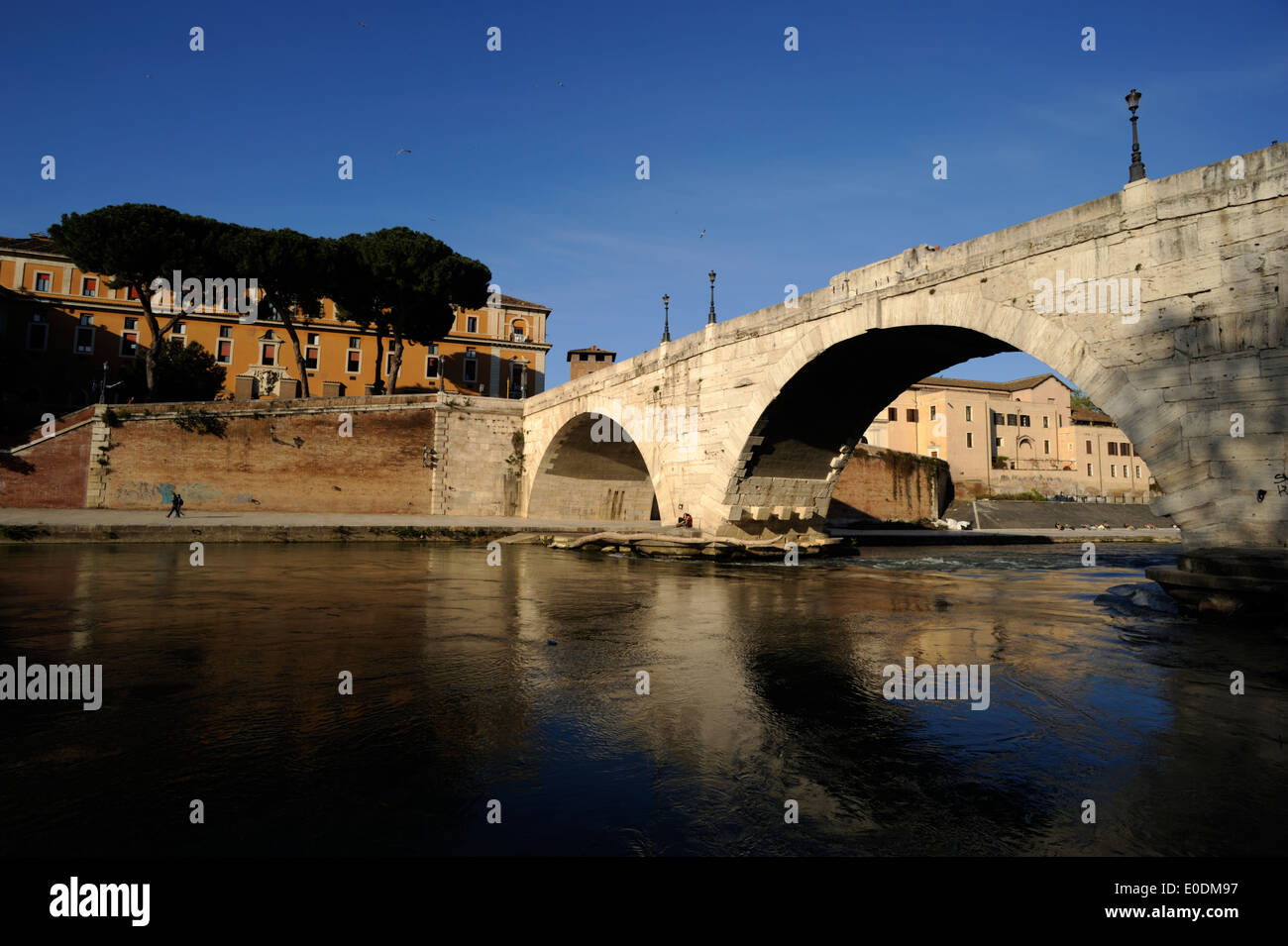 Ancient bridges over river tiber in rome hi-res stock photography and ...