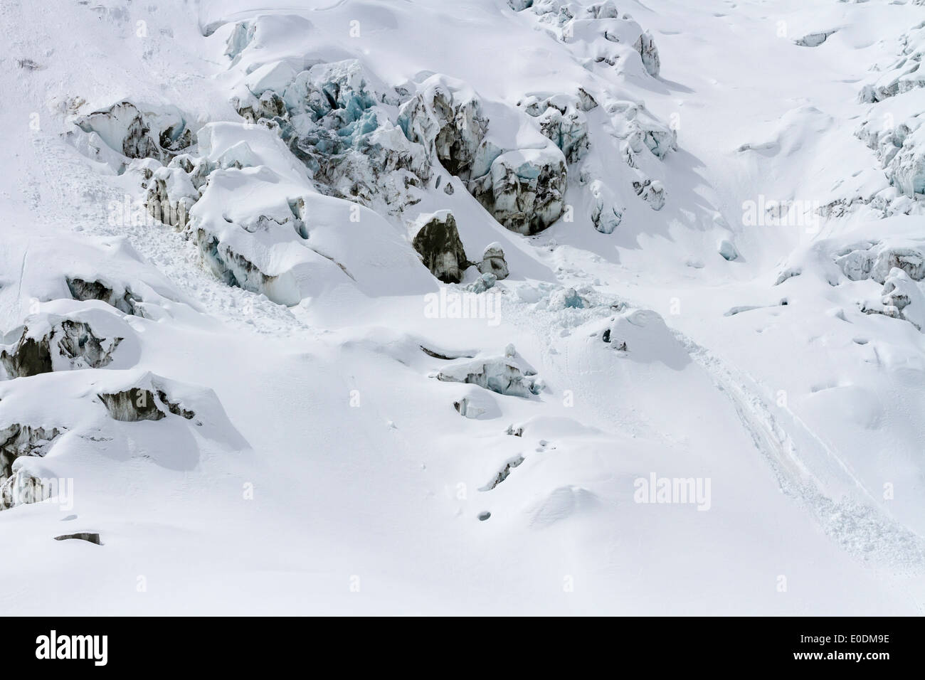 Serac snow hi-res stock photography and images - Alamy