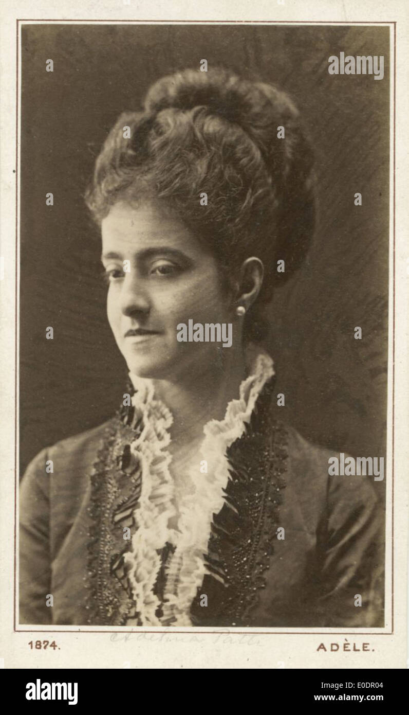 Female opera singer 1800s hi-res stock photography and images - Alamy