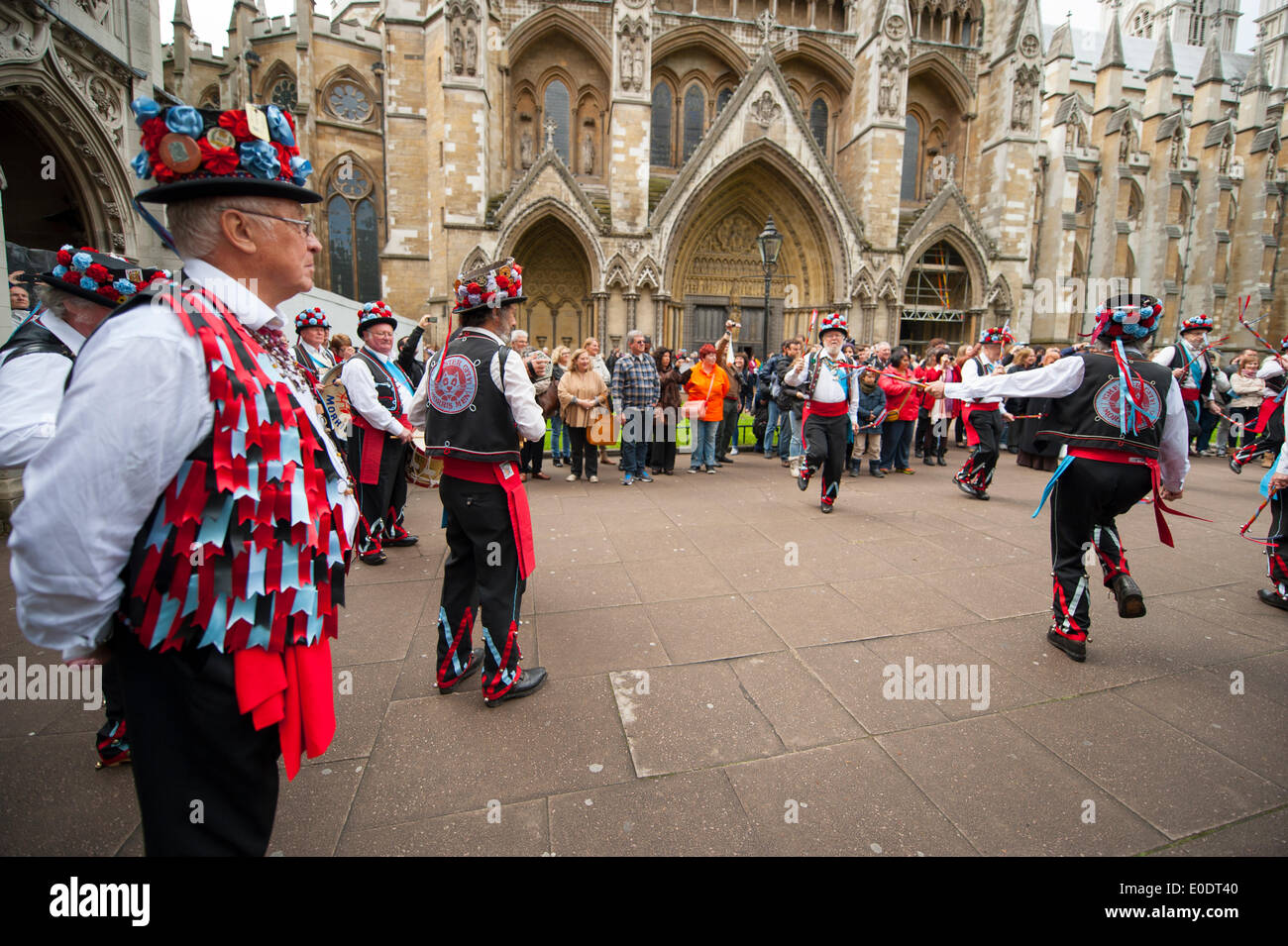 St. Margaret’s, Westminster. 10th May, 2014. The Chester City Morris ...