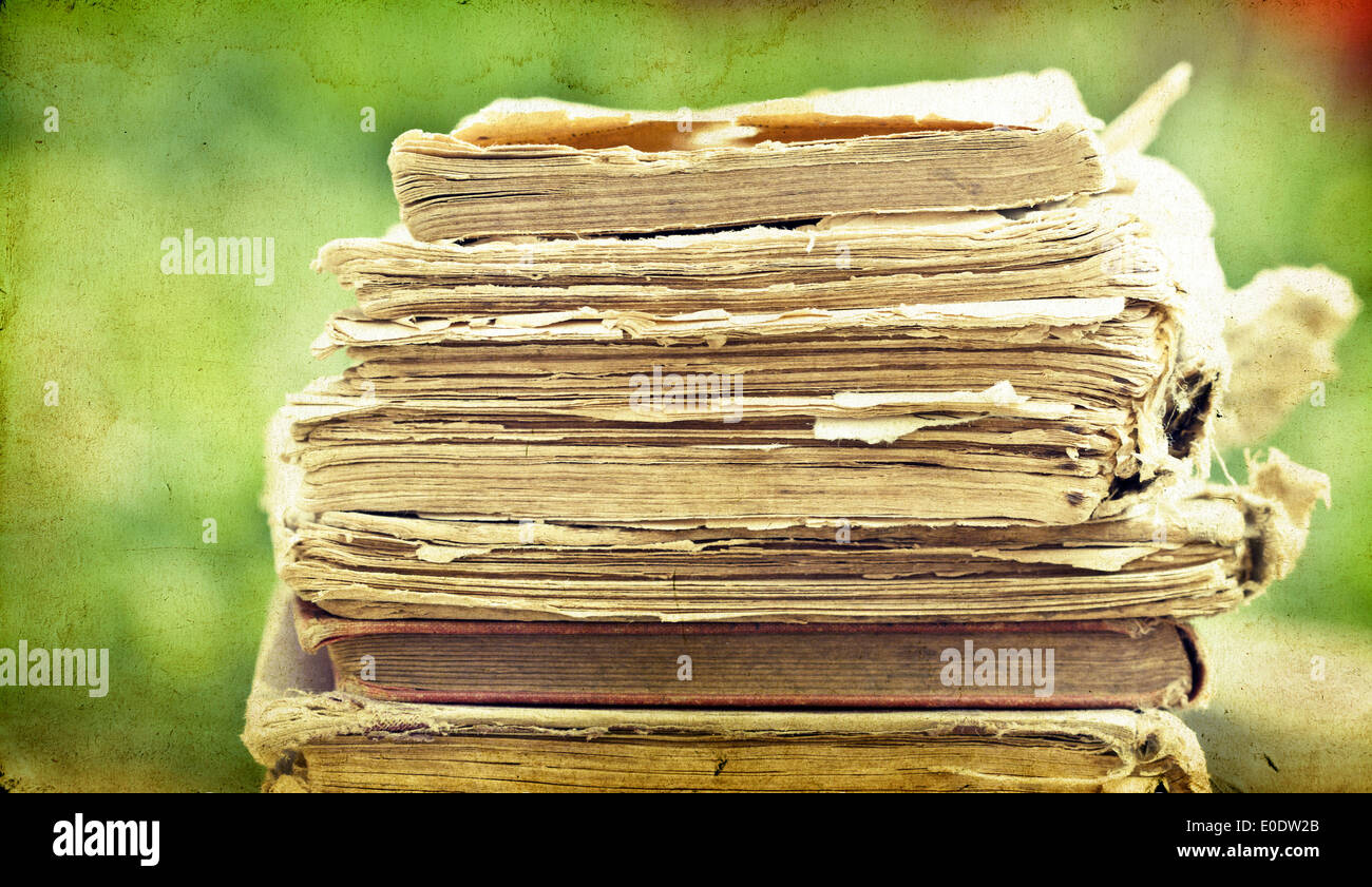 PIle of Old books Stock Photo - Alamy