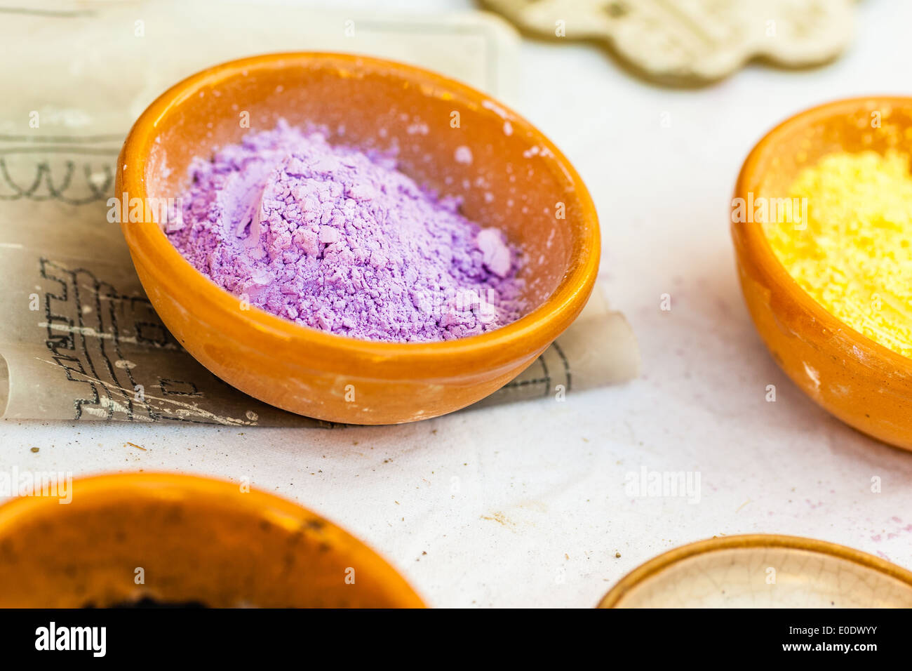 Terracotta and pigment hi-res stock photography and images - Alamy