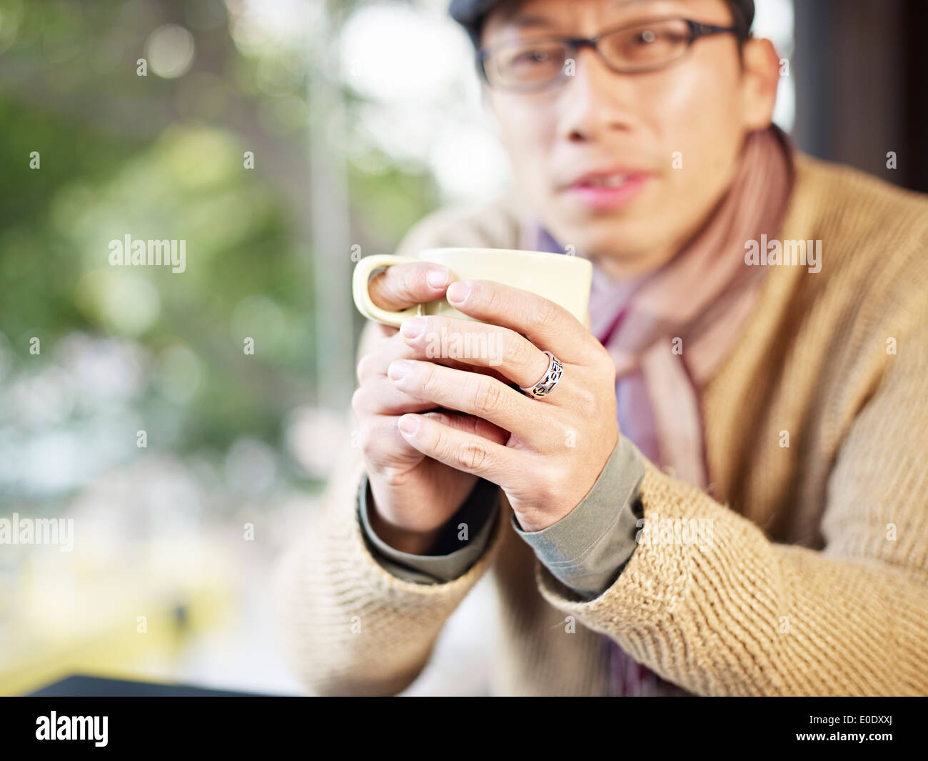 Male hand cup coffee hi-res stock photography and images - Alamy