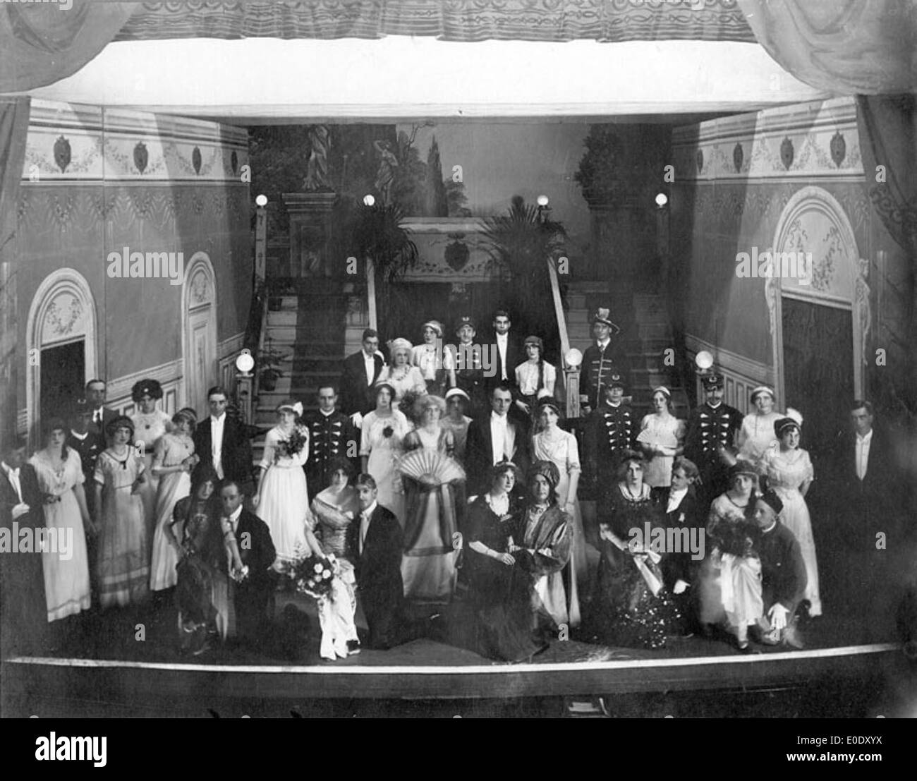 Cast country girl on stage hi-res stock photography and images - Alamy