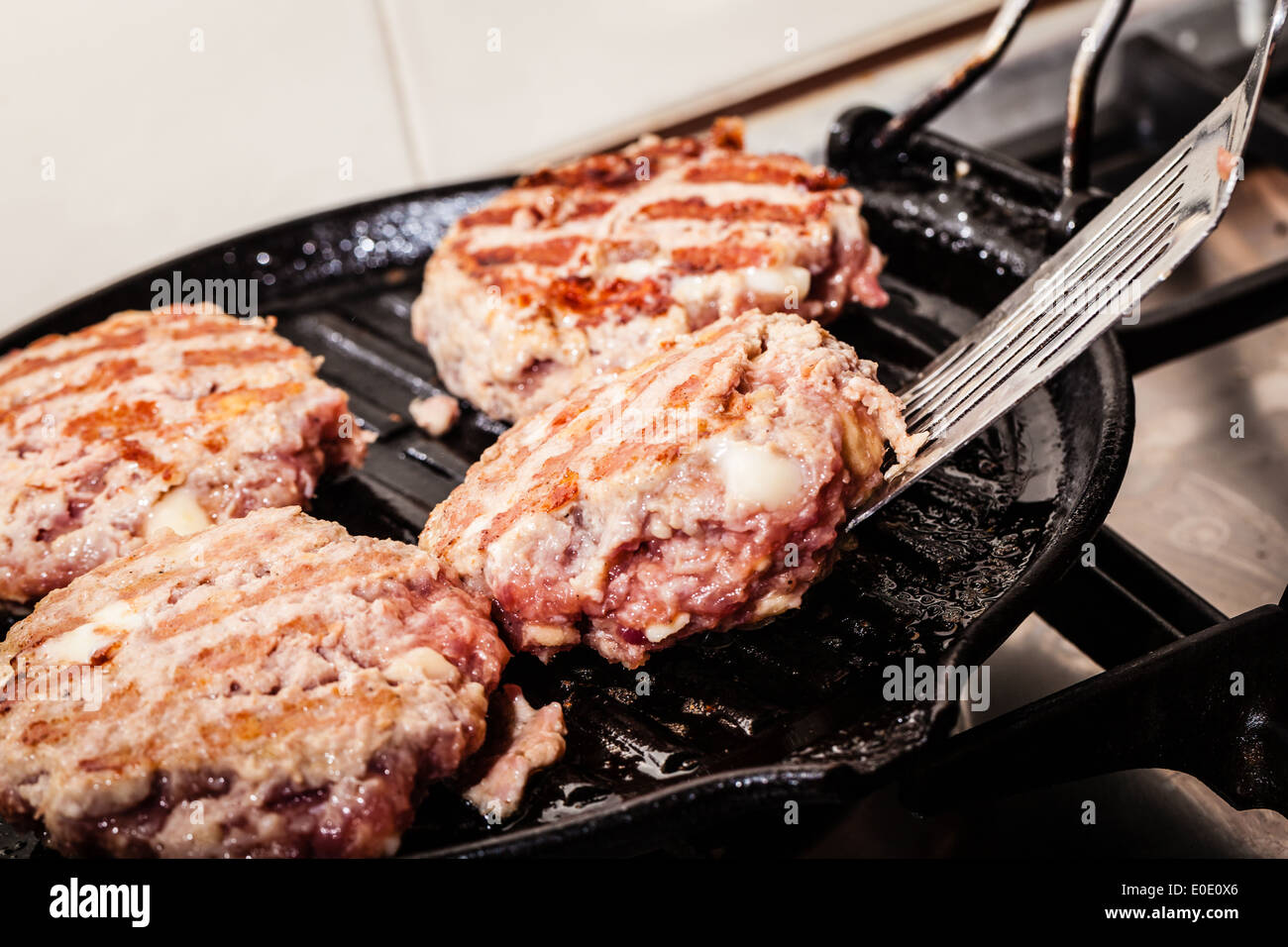 Burger flipper hi-res stock photography and images - Alamy