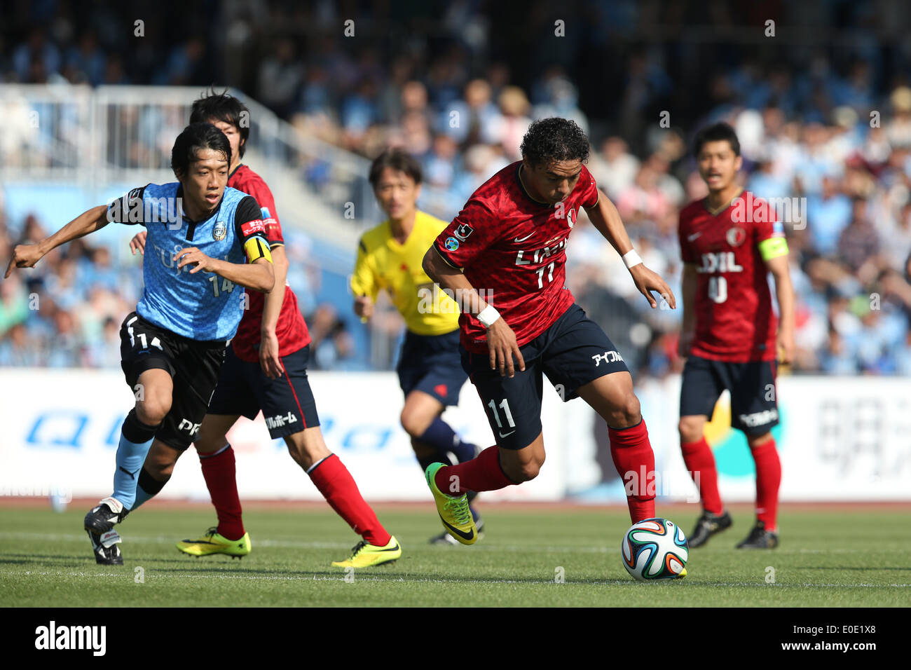Kawasaki Todoroki Stadium, Kanagawa, Japan. 10th May, 2014. (L to R) Kengo Nakamura (Frontale ...