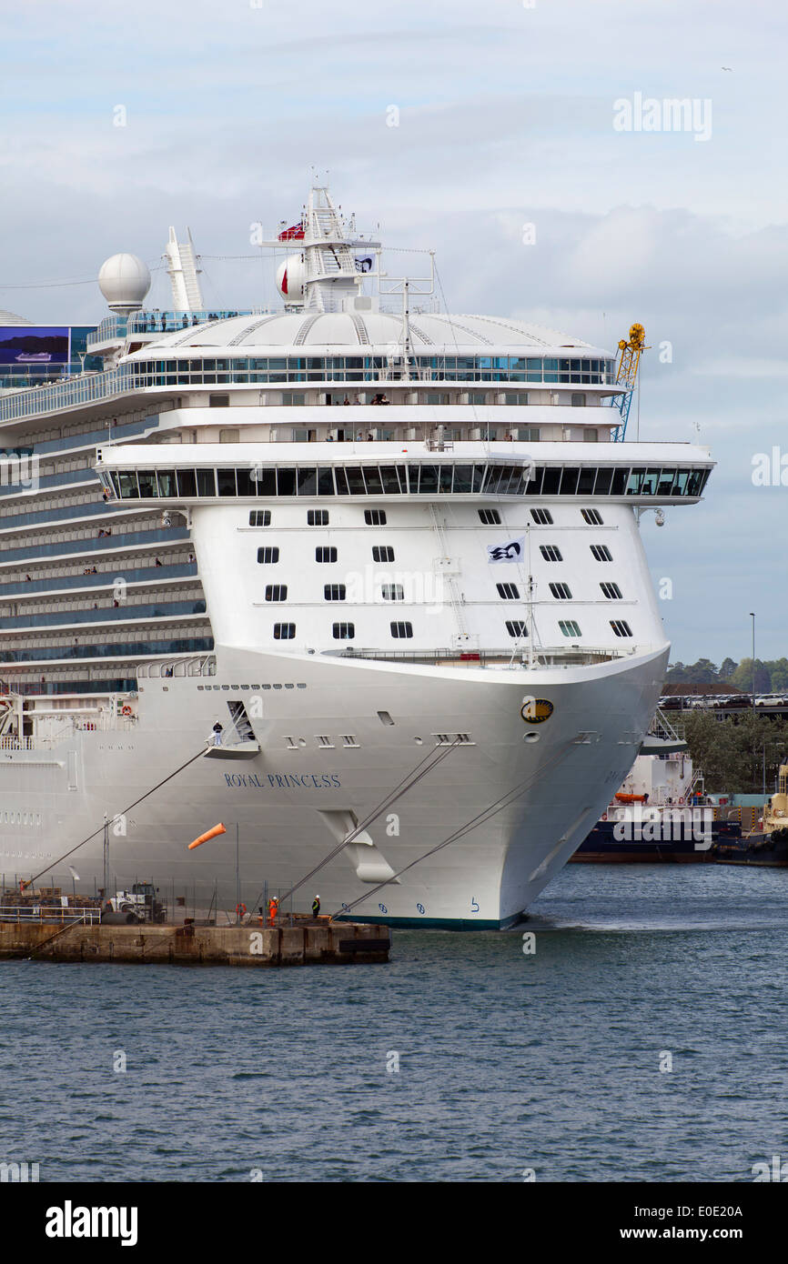Royal Princess cruise ship Stock Photo - Alamy