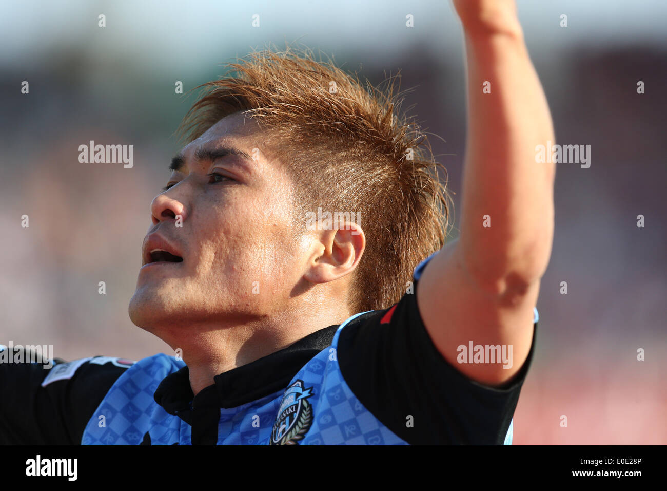 Kawasaki Todoroki Stadium, Kanagawa, Japan. 10th May, 2014. Yoshito ...