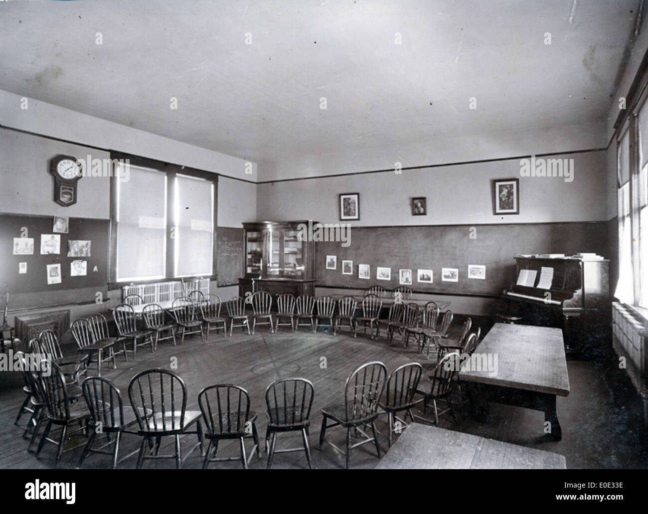 Classroom early 1900s hi-res stock photography and images - Alamy