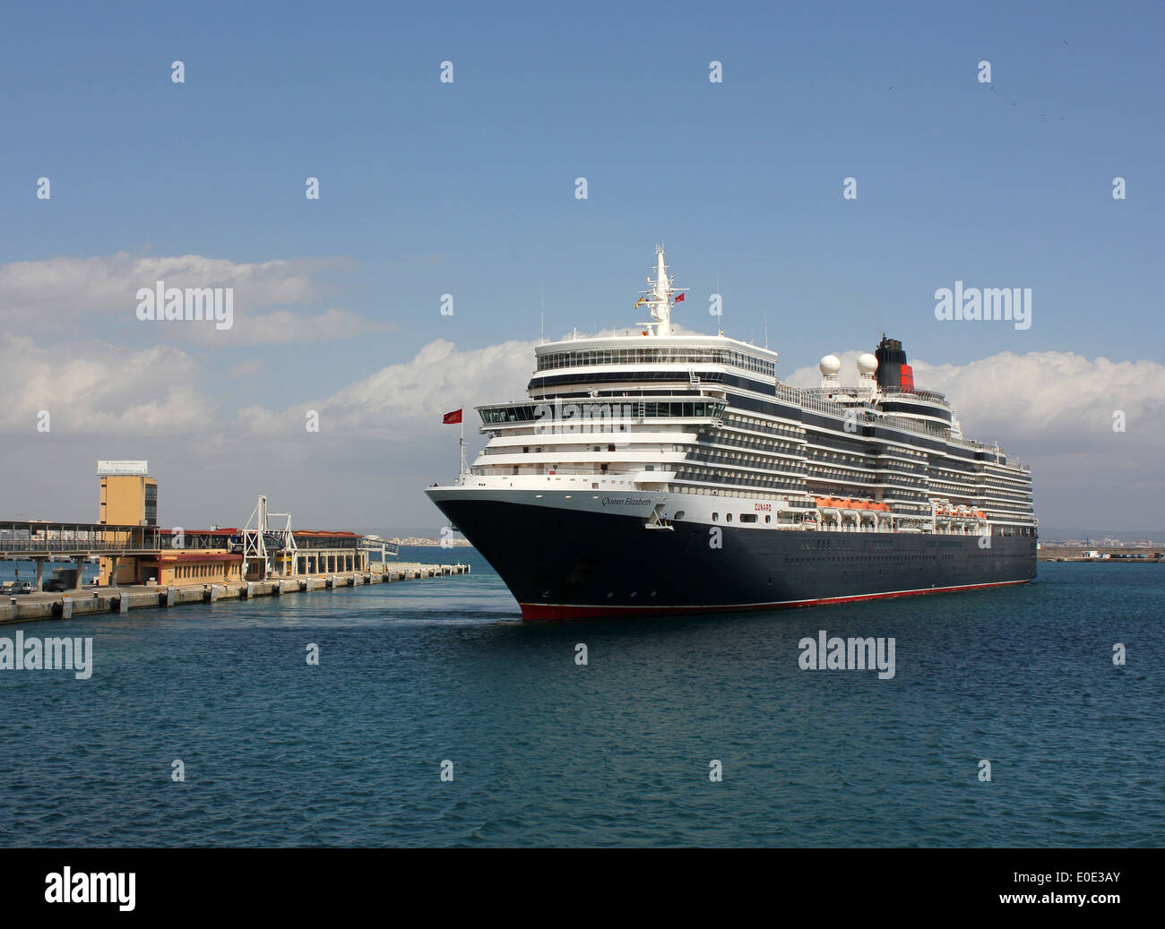 Queen Elizabeth 1 Ship Stock Photos & Queen Elizabeth 1 Ship Stock ...