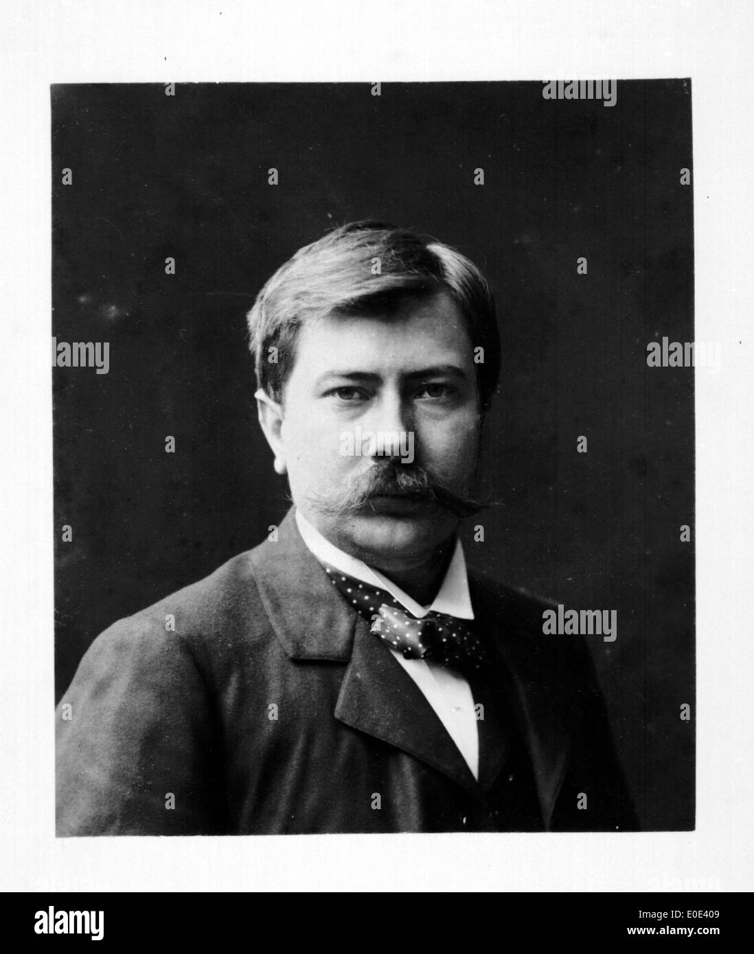 1900s style hi-res stock photography and images - Alamy