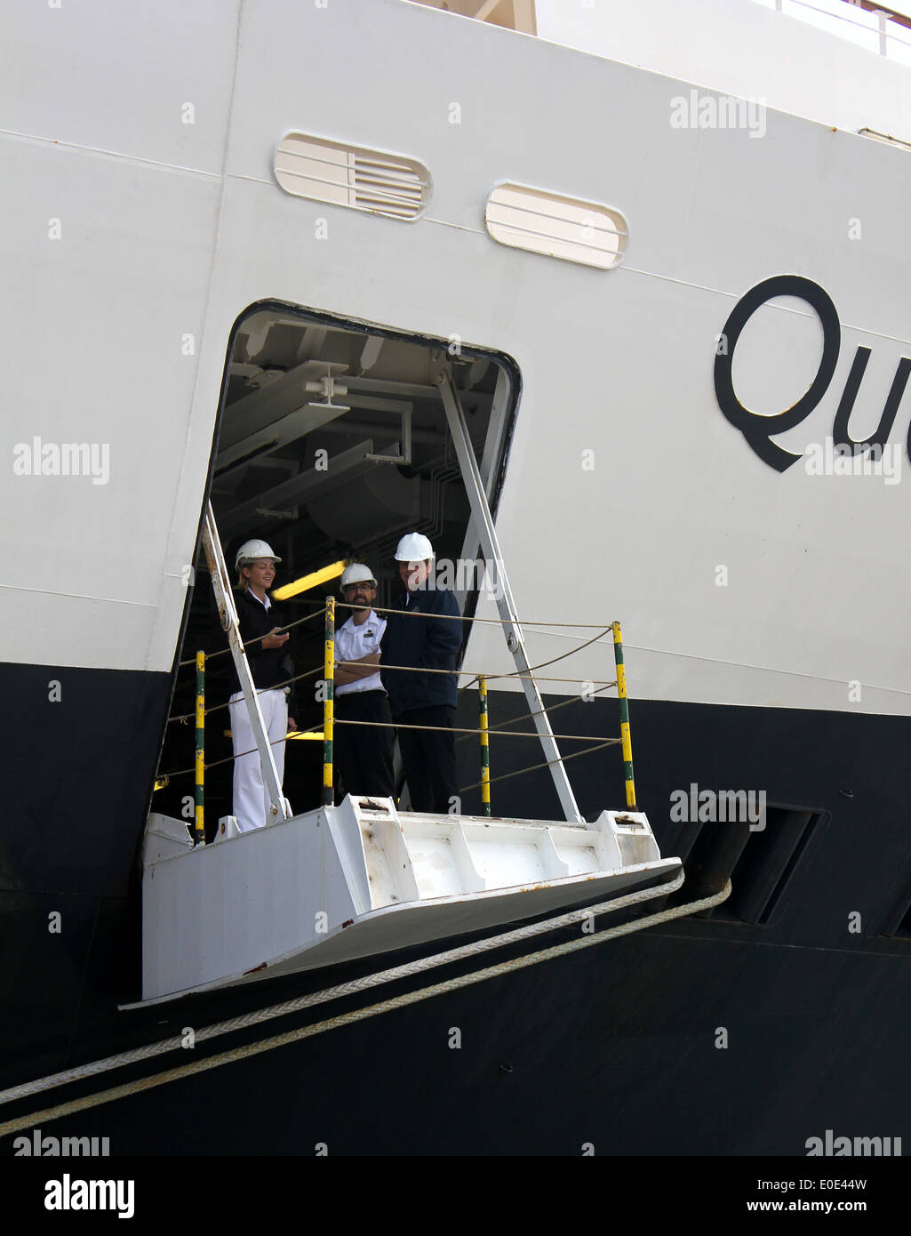 Supervise hi-res stock photography and images - Alamy