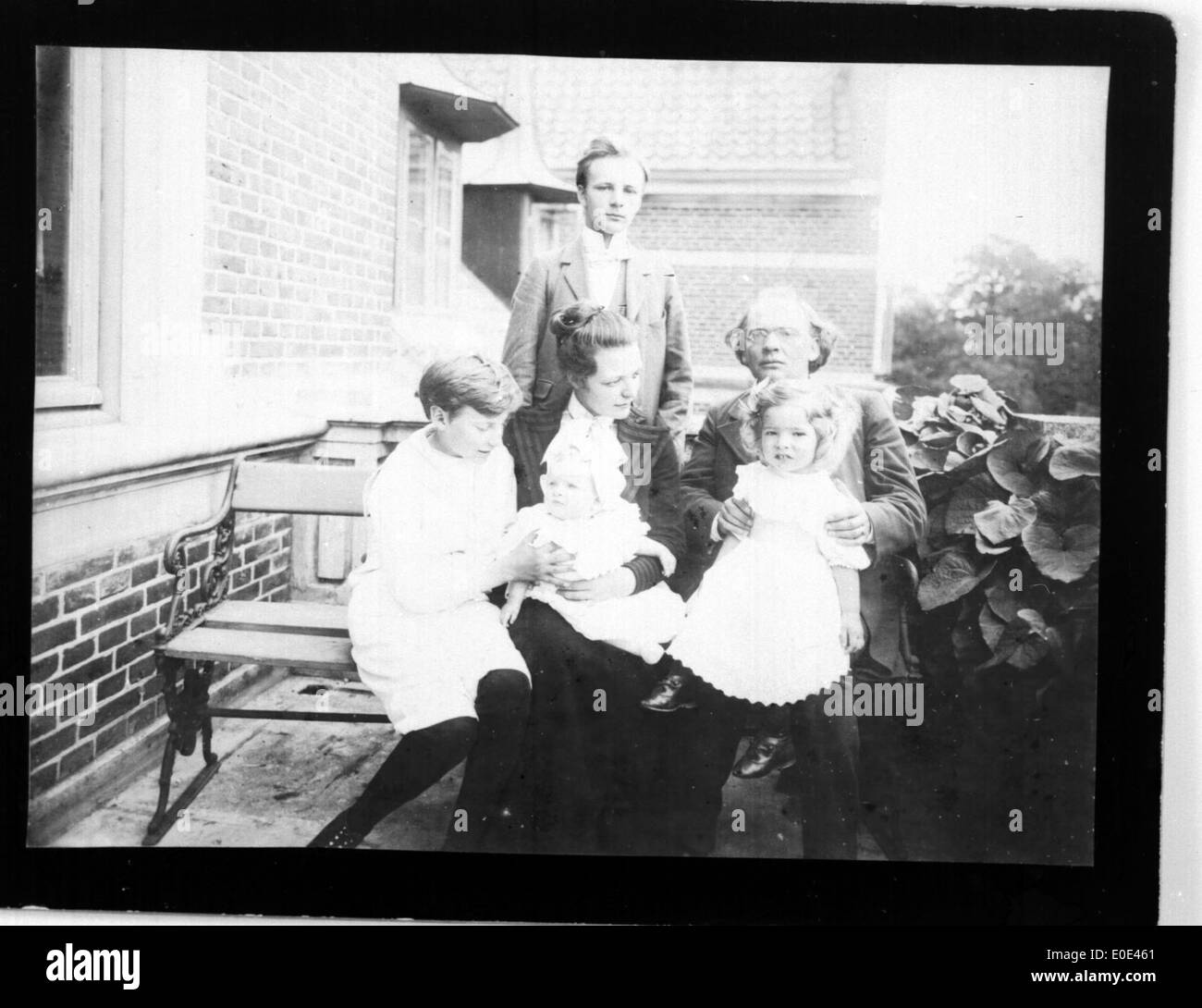 Early 1900s scientist hi-res stock photography and images - Alamy