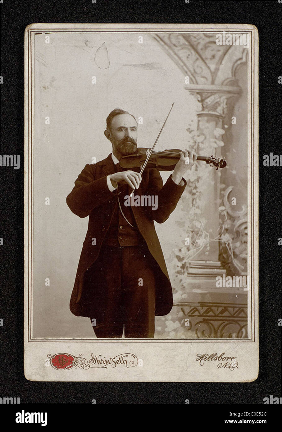 Alexander Bull with violin portrait Stock Photo - Alamy