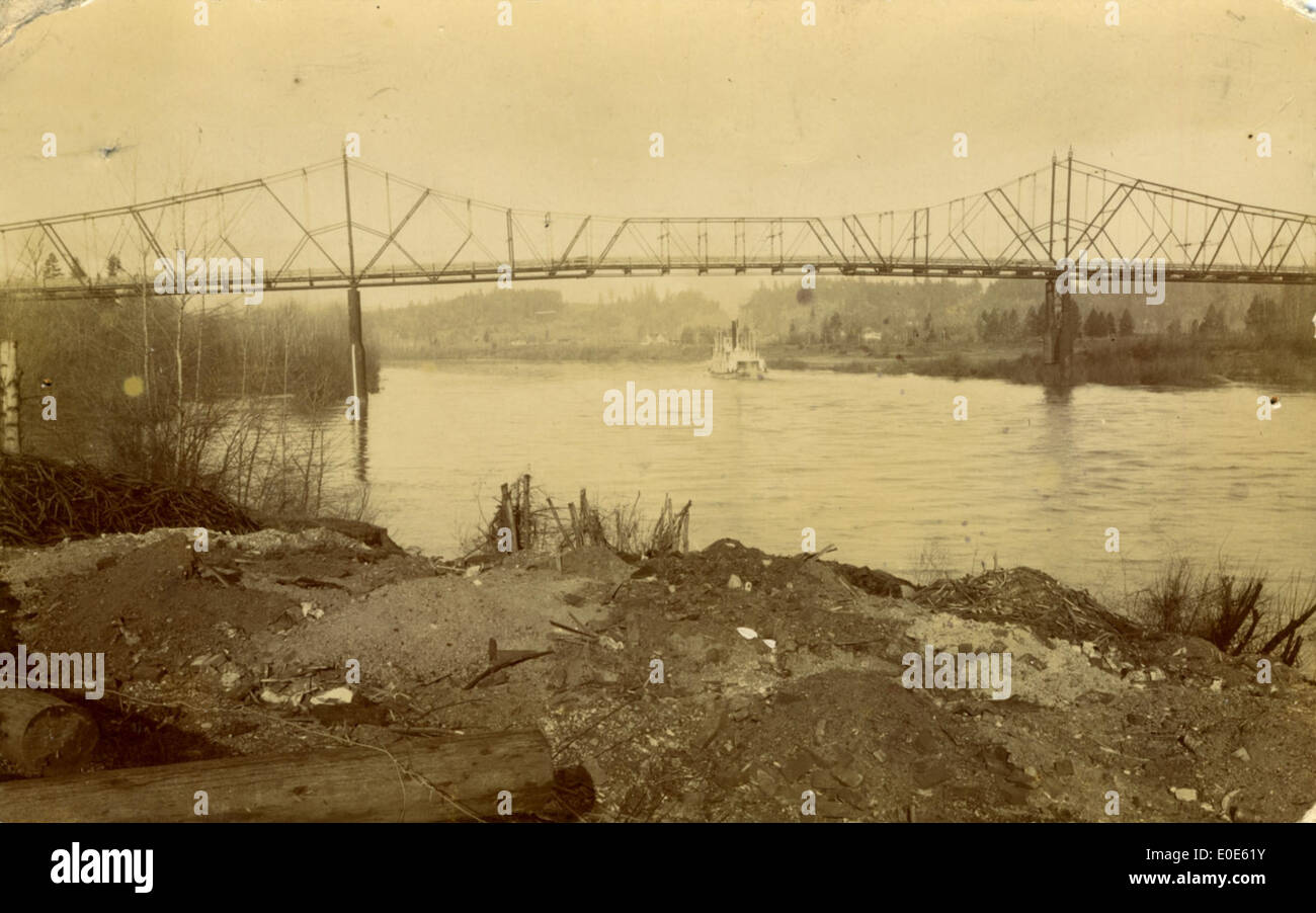 Vintage photo of waterloo bridge hi-res stock photography and images ...