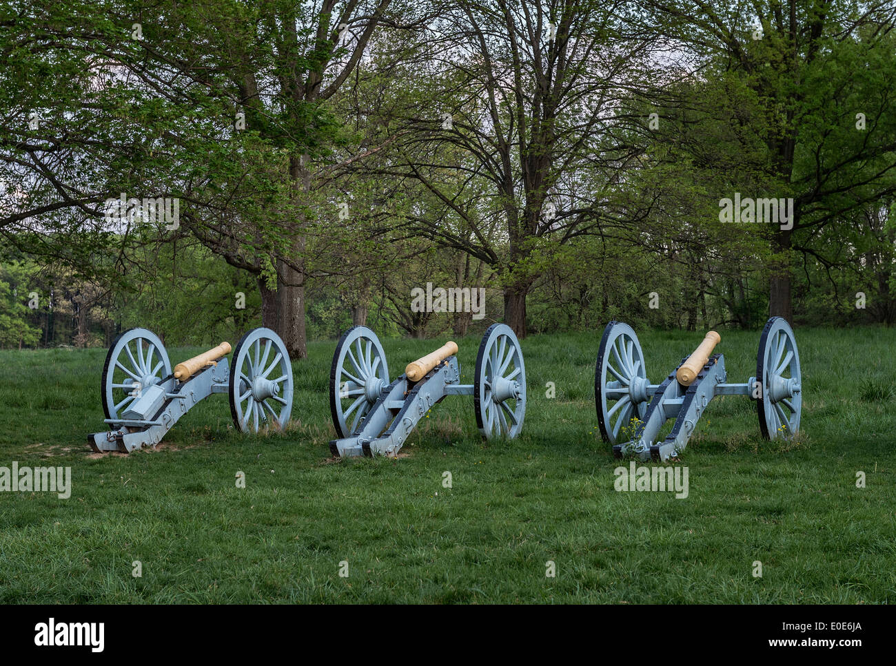 Revolutionary war cannons hi-res stock photography and images - Alamy
