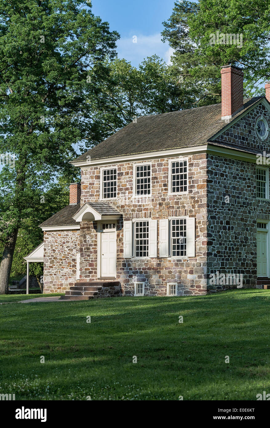 Pennsylvania fieldstone colonial house hi-res stock photography and ...