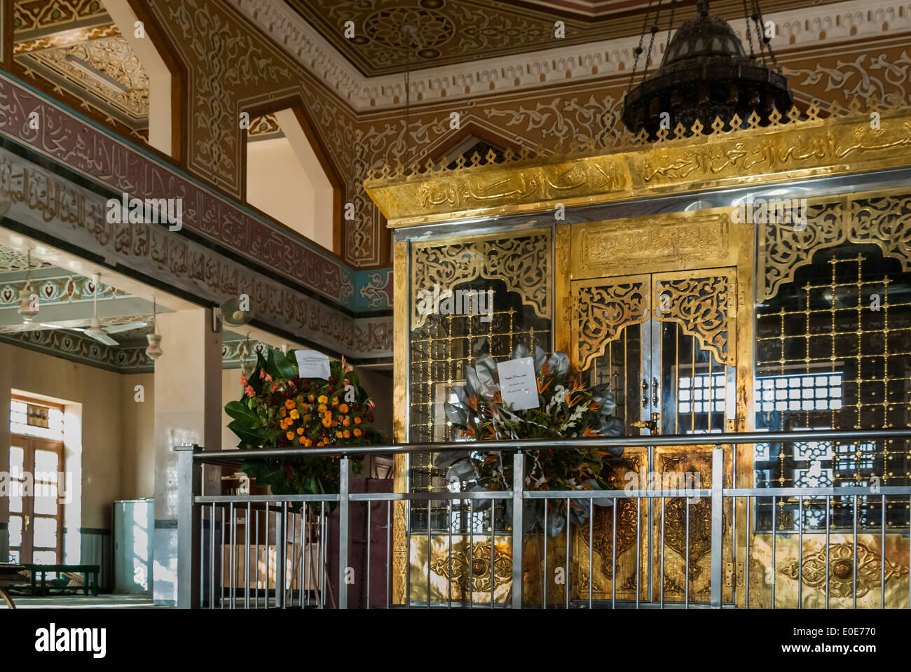 Sheikh Shazly Qubba (Shrine) interior, Sheikh Shazly aka Humathaira ...