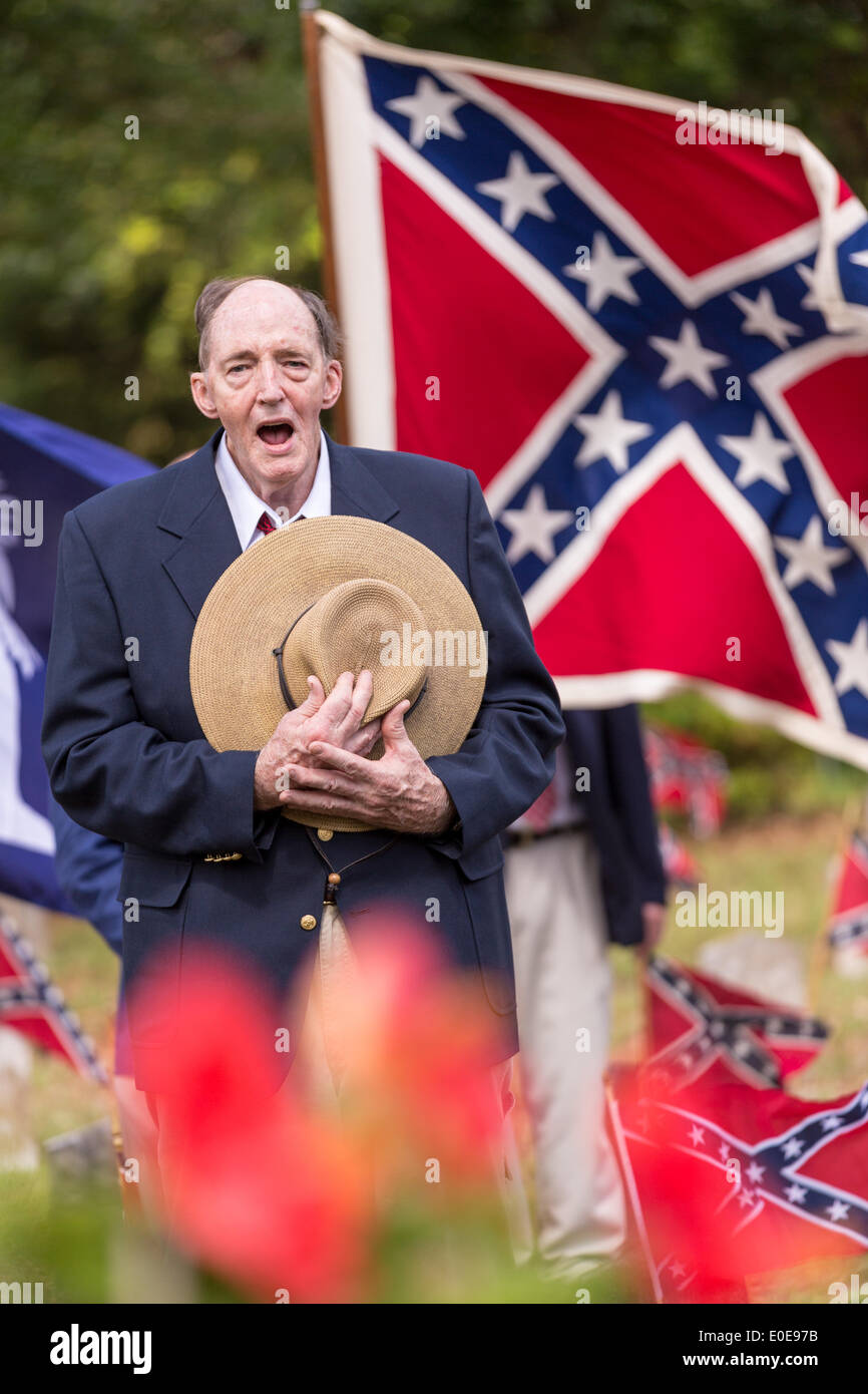 A descendant of Civil War soldiers sings "Dixie" during a ceremony ...