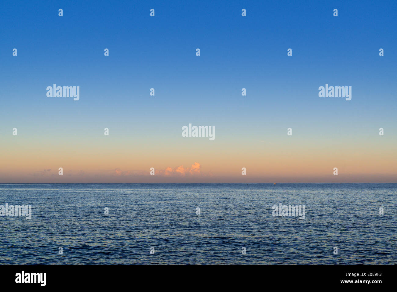 Dawn dawn dawn dawn sky hi-res stock photography and images - Alamy