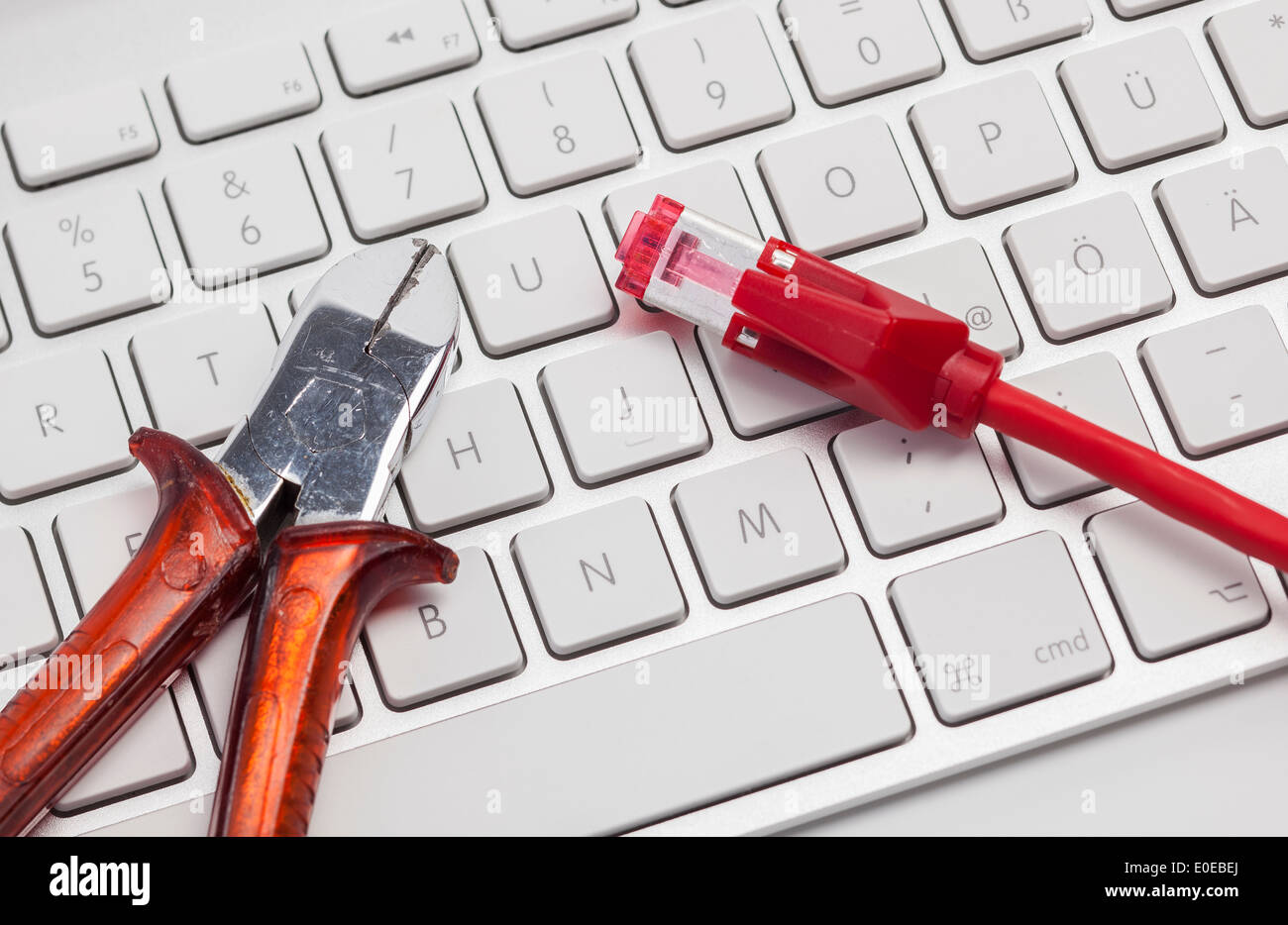 Keyboard and cable Stock Photo - Alamy