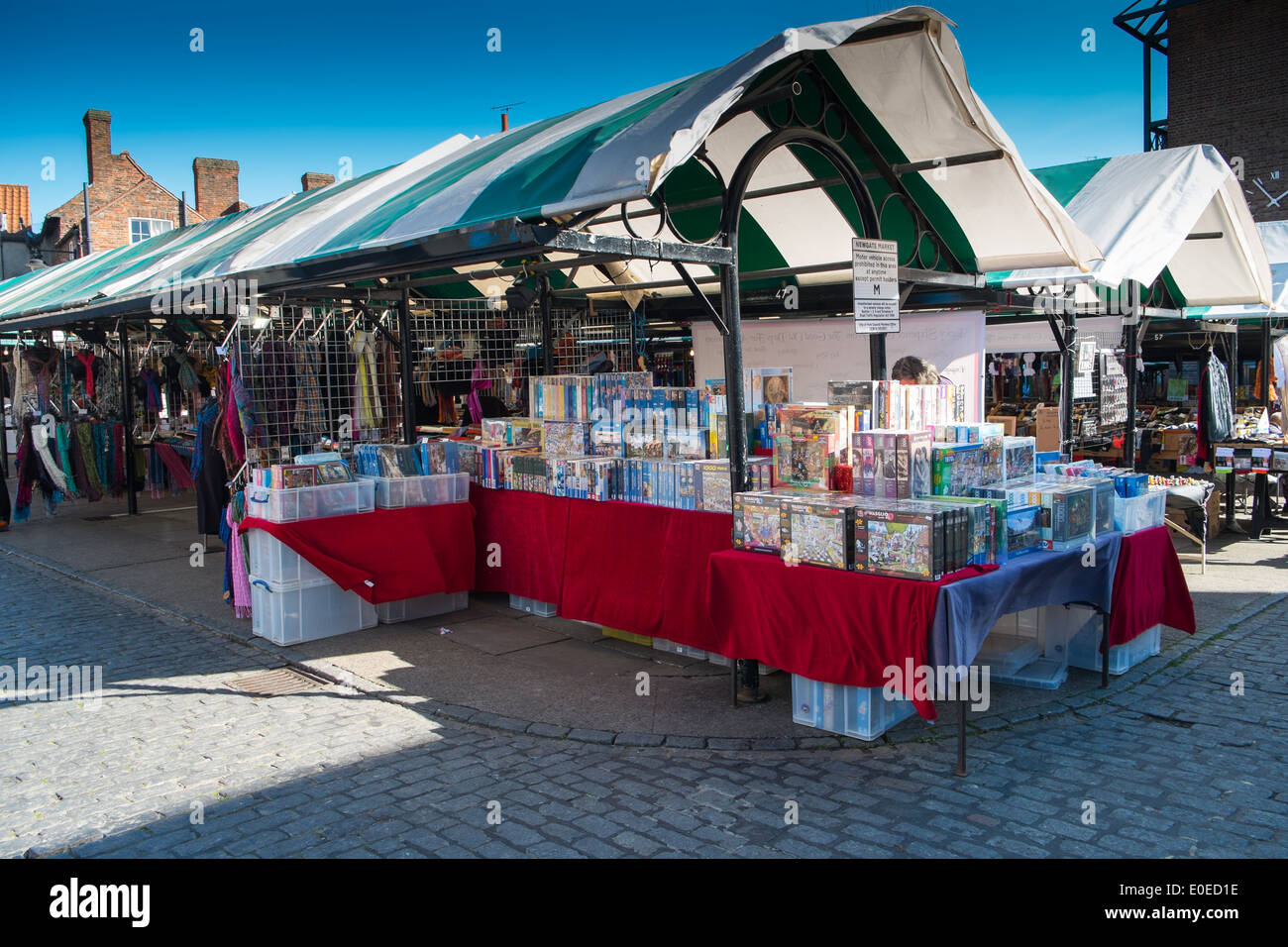 Trading stalls hi-res stock photography and images - Alamy