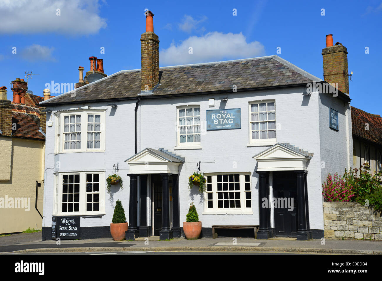 The Royal Stag Pub, The Green, Datchet, Berkshire, England, United ...