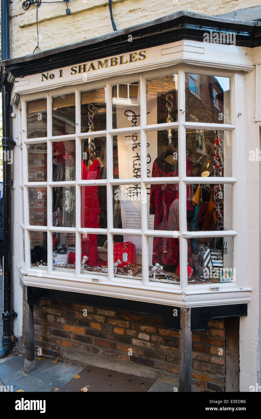Old shop window hi-res stock photography and images - Alamy