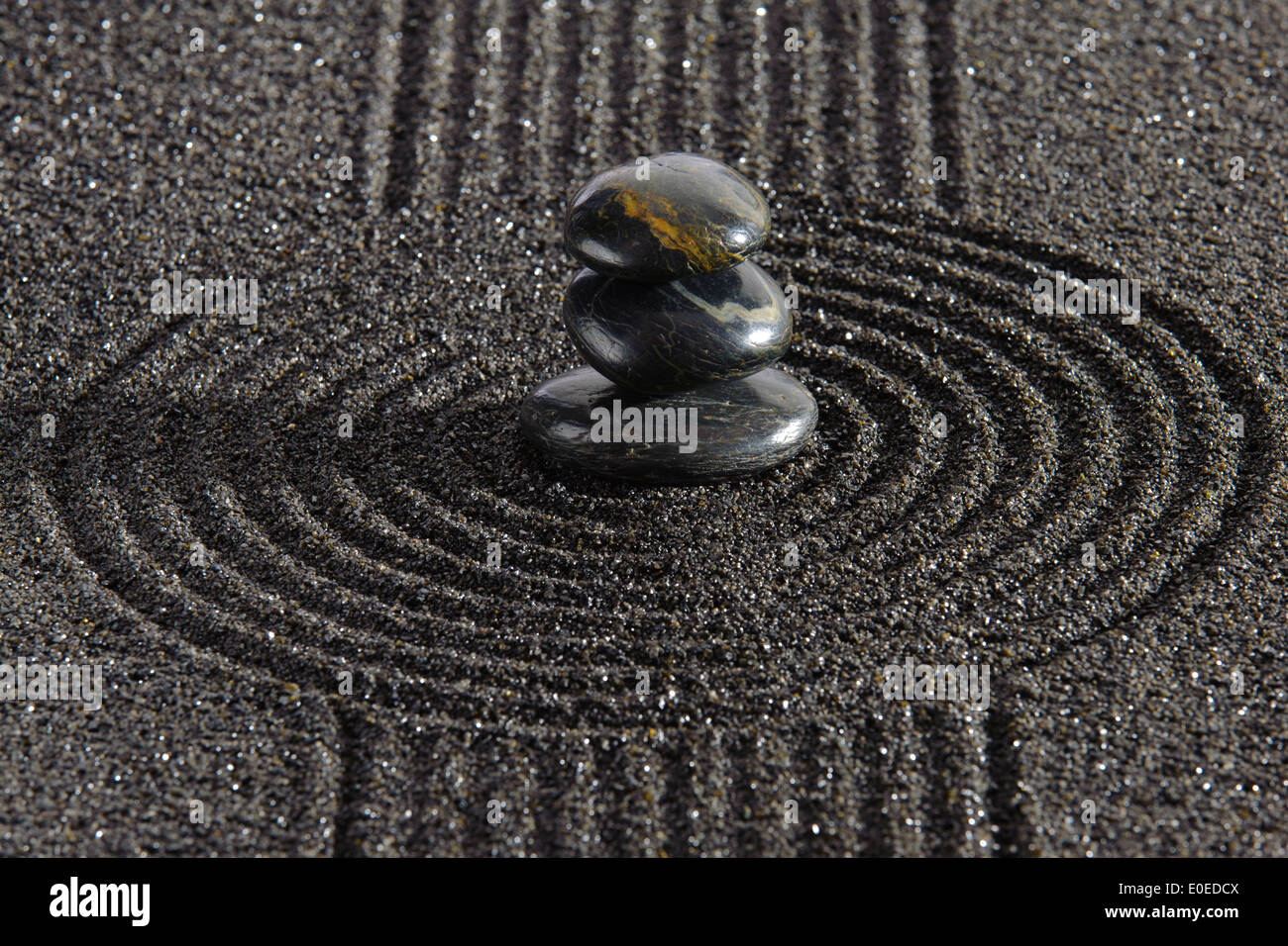 Three rocks stacked hi-res stock photography and images - Alamy