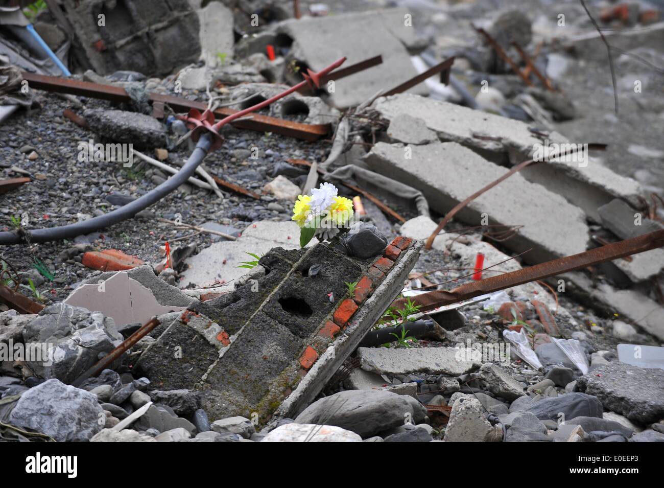 Sichuan earthquake 2008 beichuan hi-res stock photography and images ...