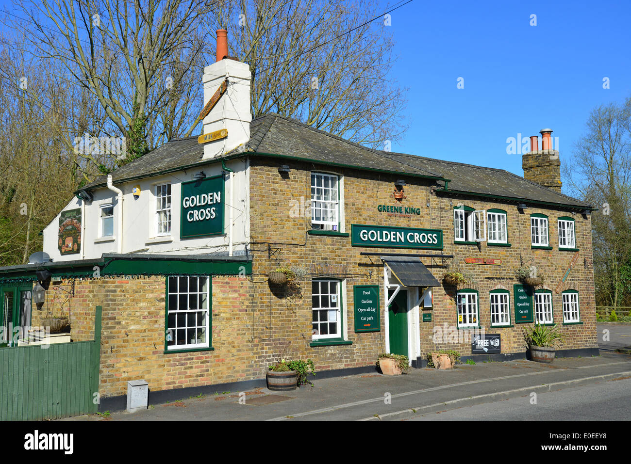Golden Cross Pub, Poyle Road, Poyle, Berkshire, England, United Kingdom ...