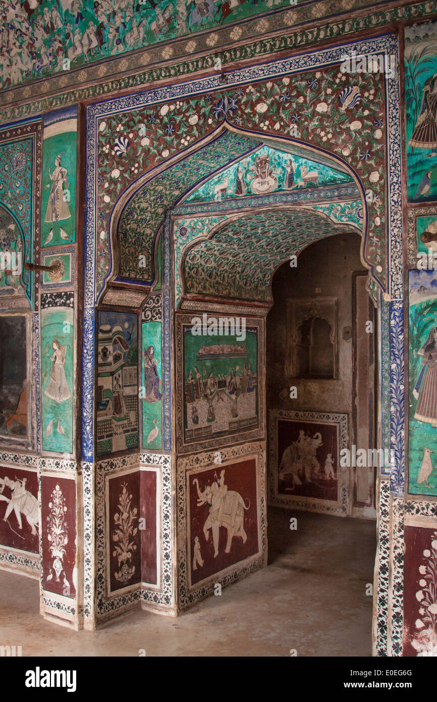 India palace interior hi-res stock photography and images - Alamy