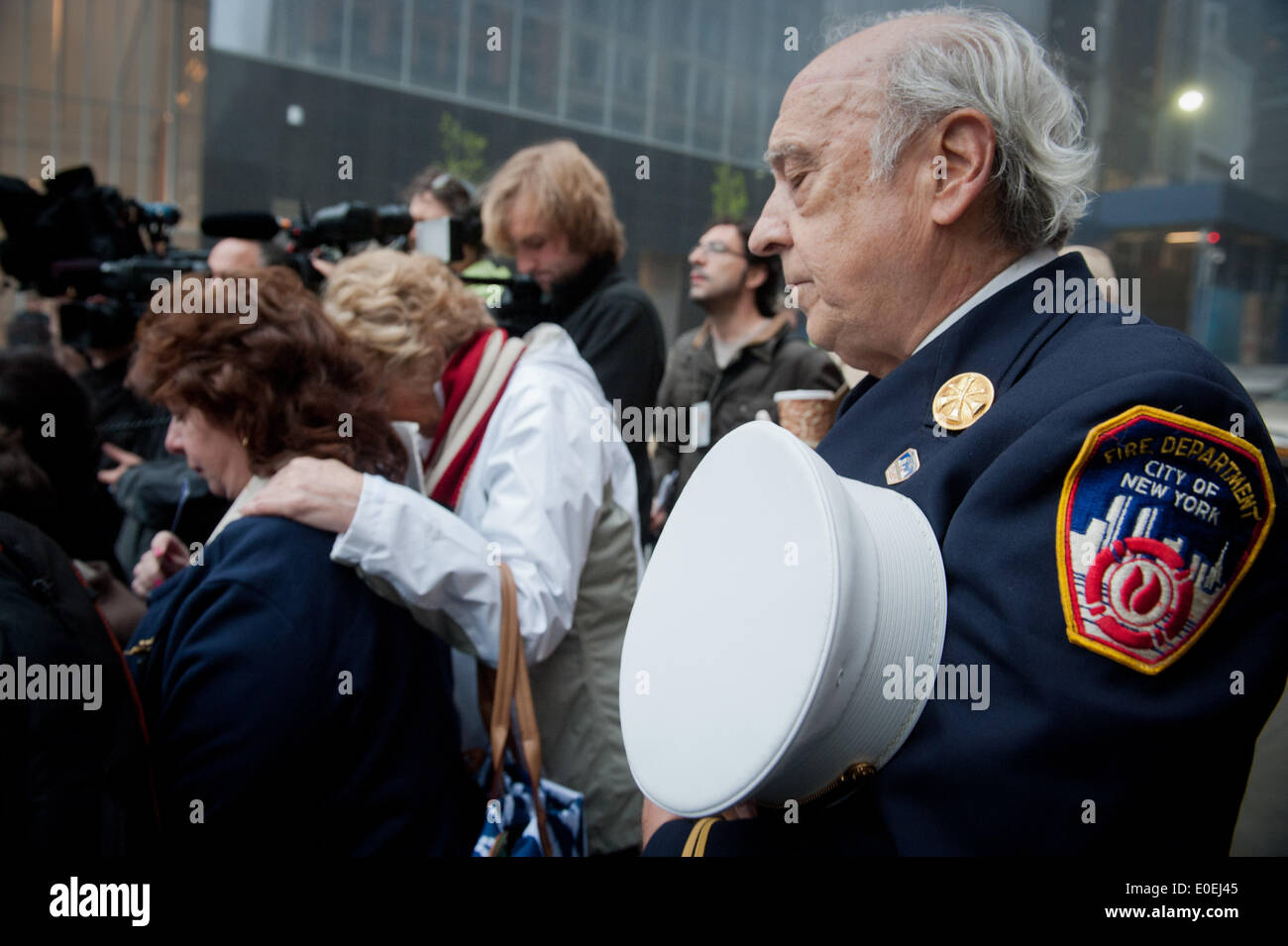 Manhattan, New York, USA. 10 May 2014. Family members of the victims of ...