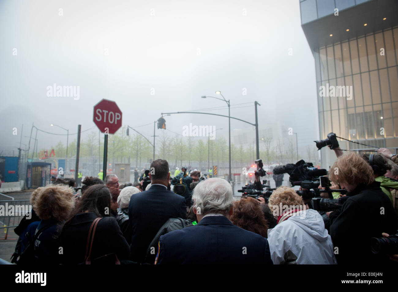 Manhattan, New York, USA. 10 May 2014. Family members of the victims of ...