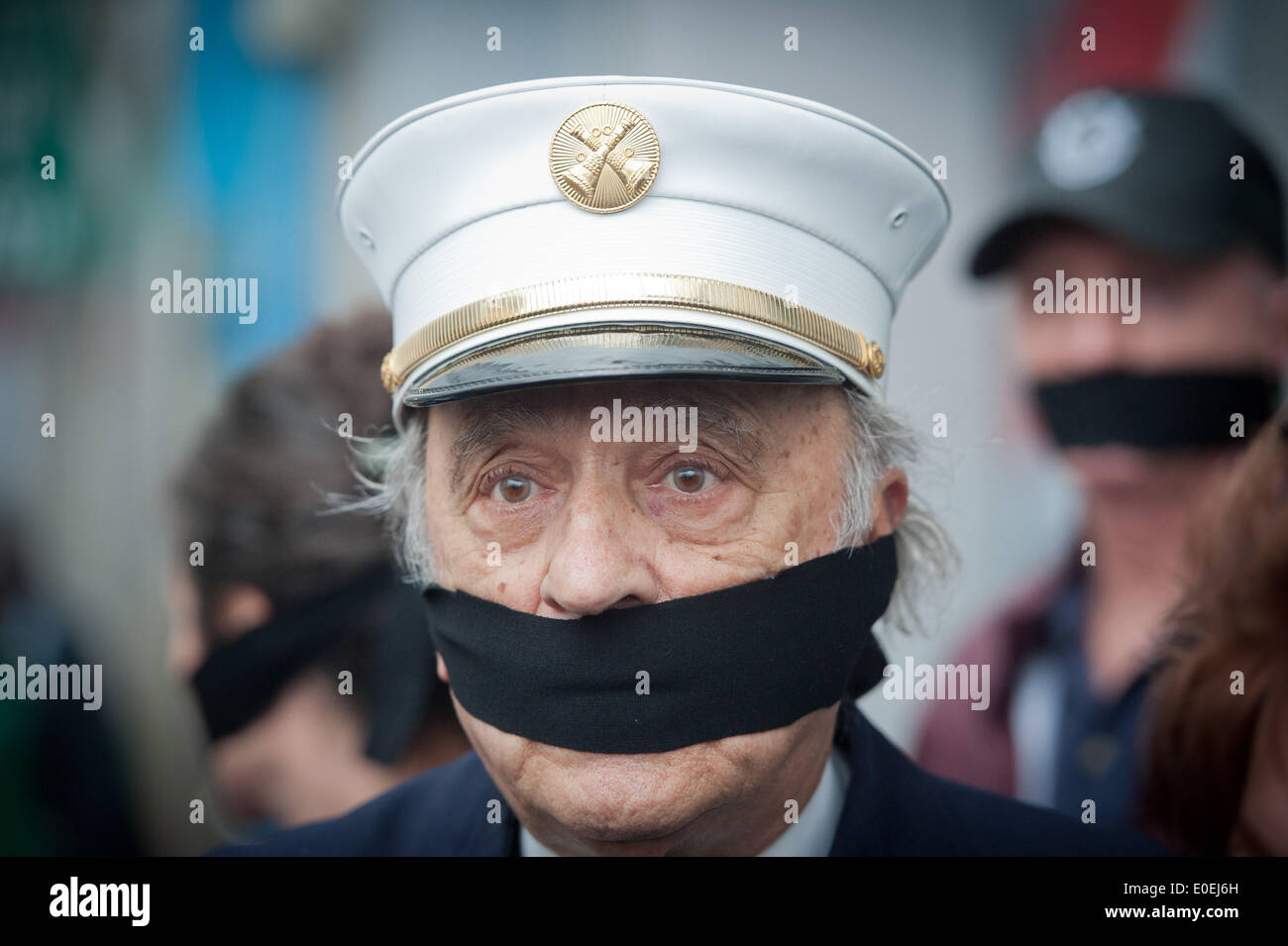 Manhattan, New York, USA. 10 May 2014. Family members of the victims of ...