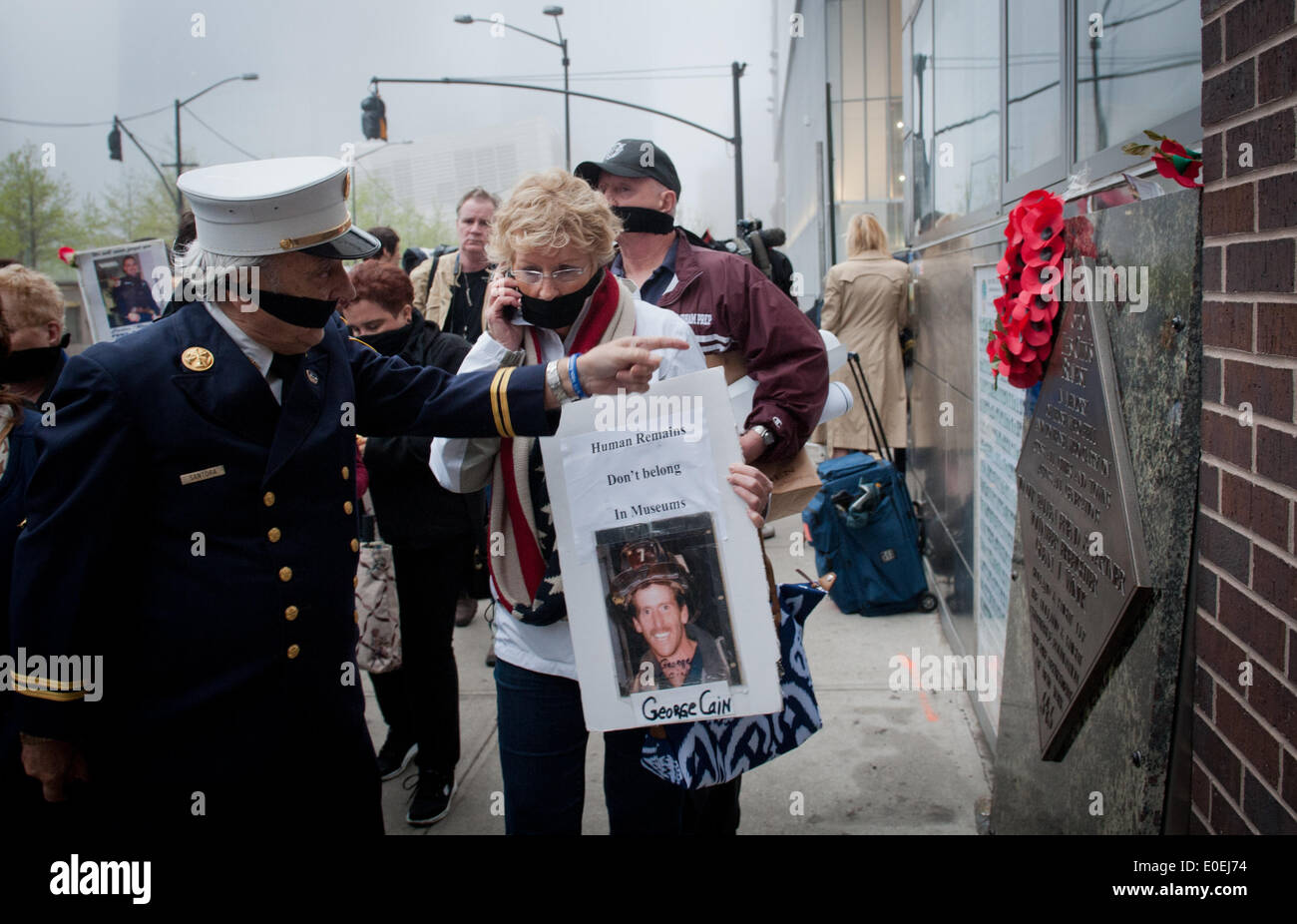 Manhattan, New York, USA. 10 May 2014. Family members of the victims of ...