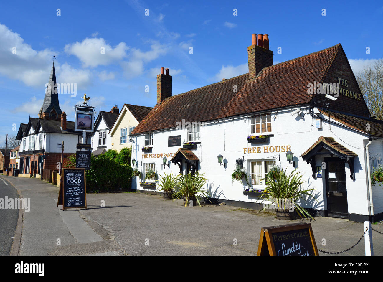 Wraysbury hi-res stock photography and images - Alamy